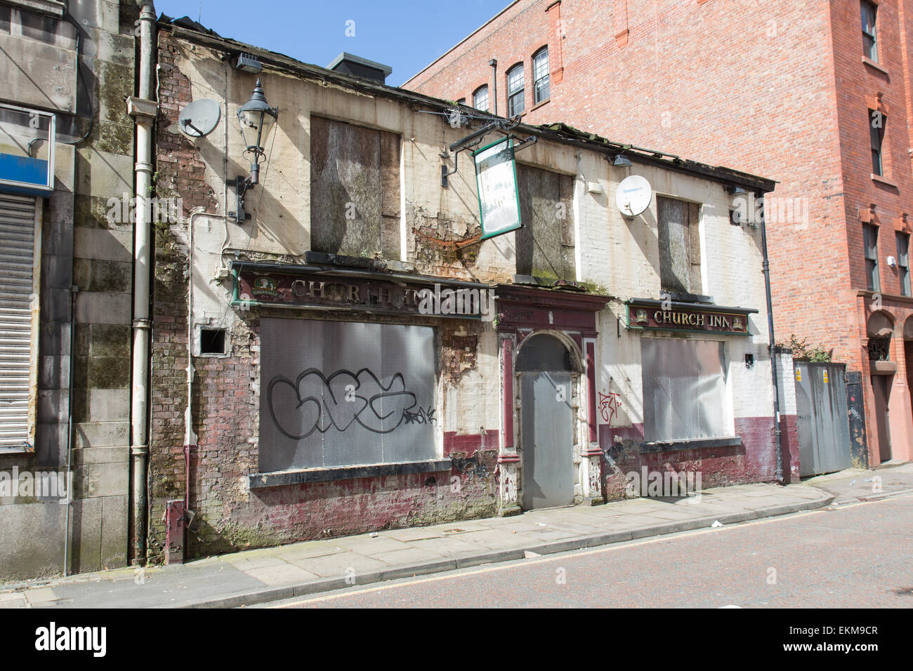Run down church uk hi-res stock photography and images - Alamy