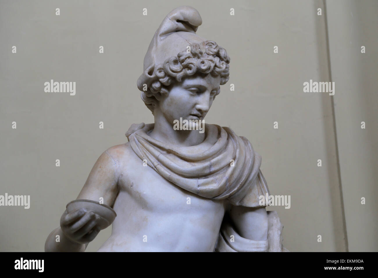 Ganymede statue marble hi-res stock photography and images - Alamy