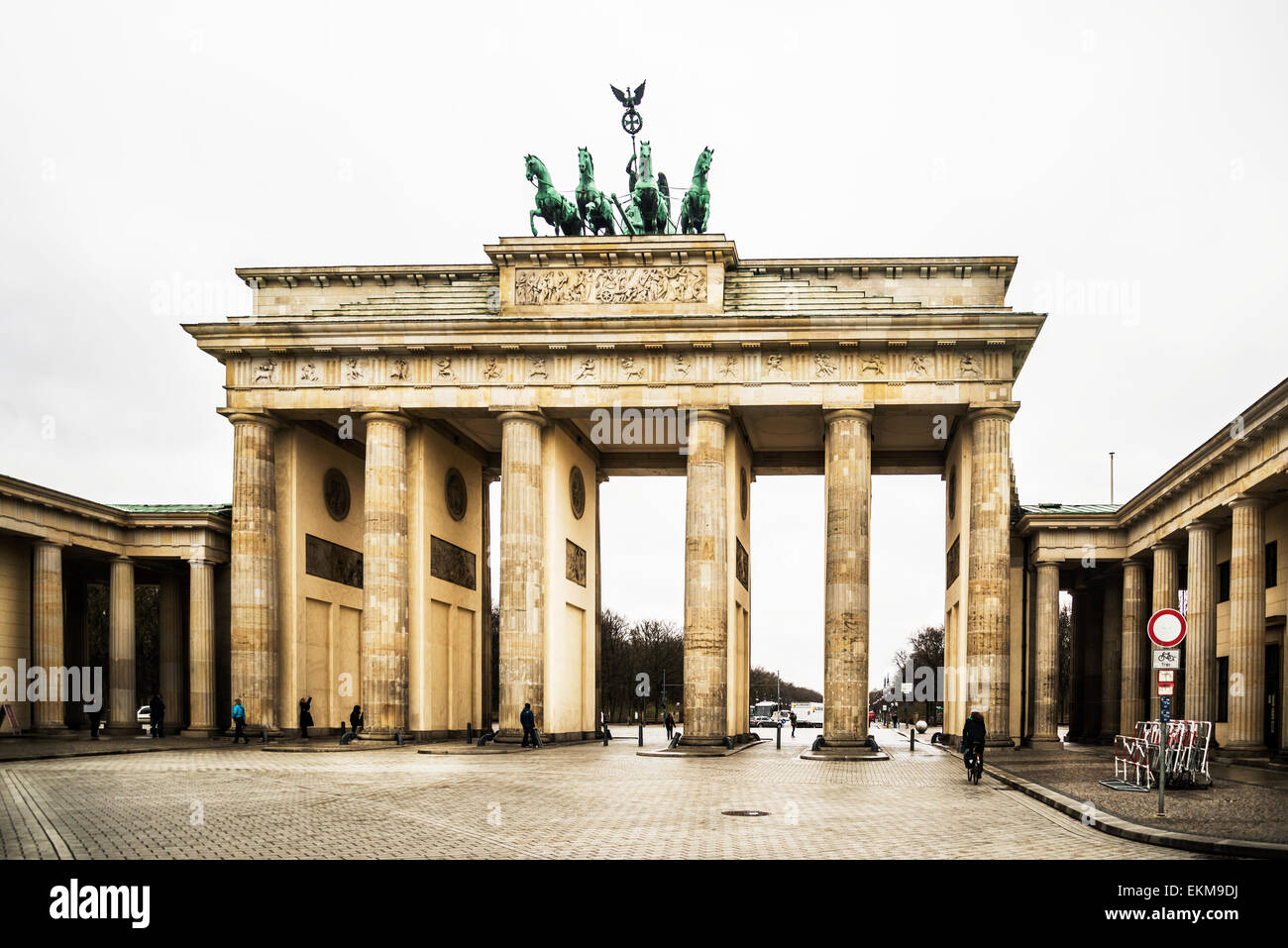 Brandenburg gate brandenburger tor symbol berlin germany arch monument ...