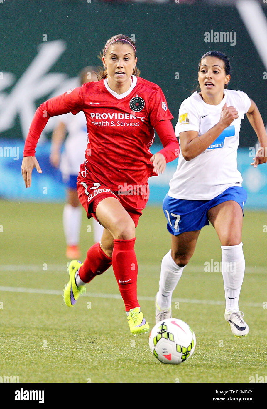 April 12, 2015: Portland Thorns midfielder Alex Morgan (13) races up ...