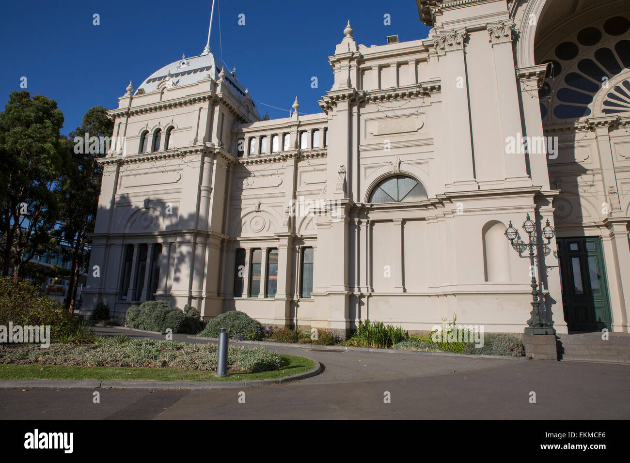 The Royal Exhibition Building in Carlton Gardens, Melbourne, Australia ...