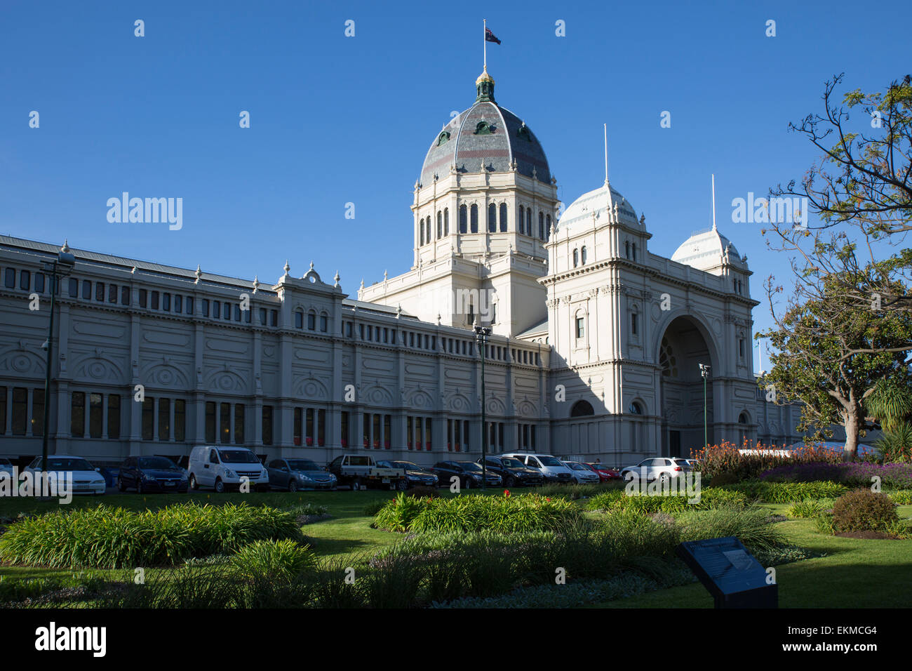 The Royal Exhibition Building in Carlton Gardens, Melbourne, Australia ...