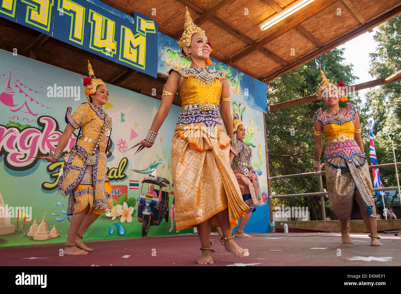 Miss songkran beauty pageant songkran hi-res stock photography and ...