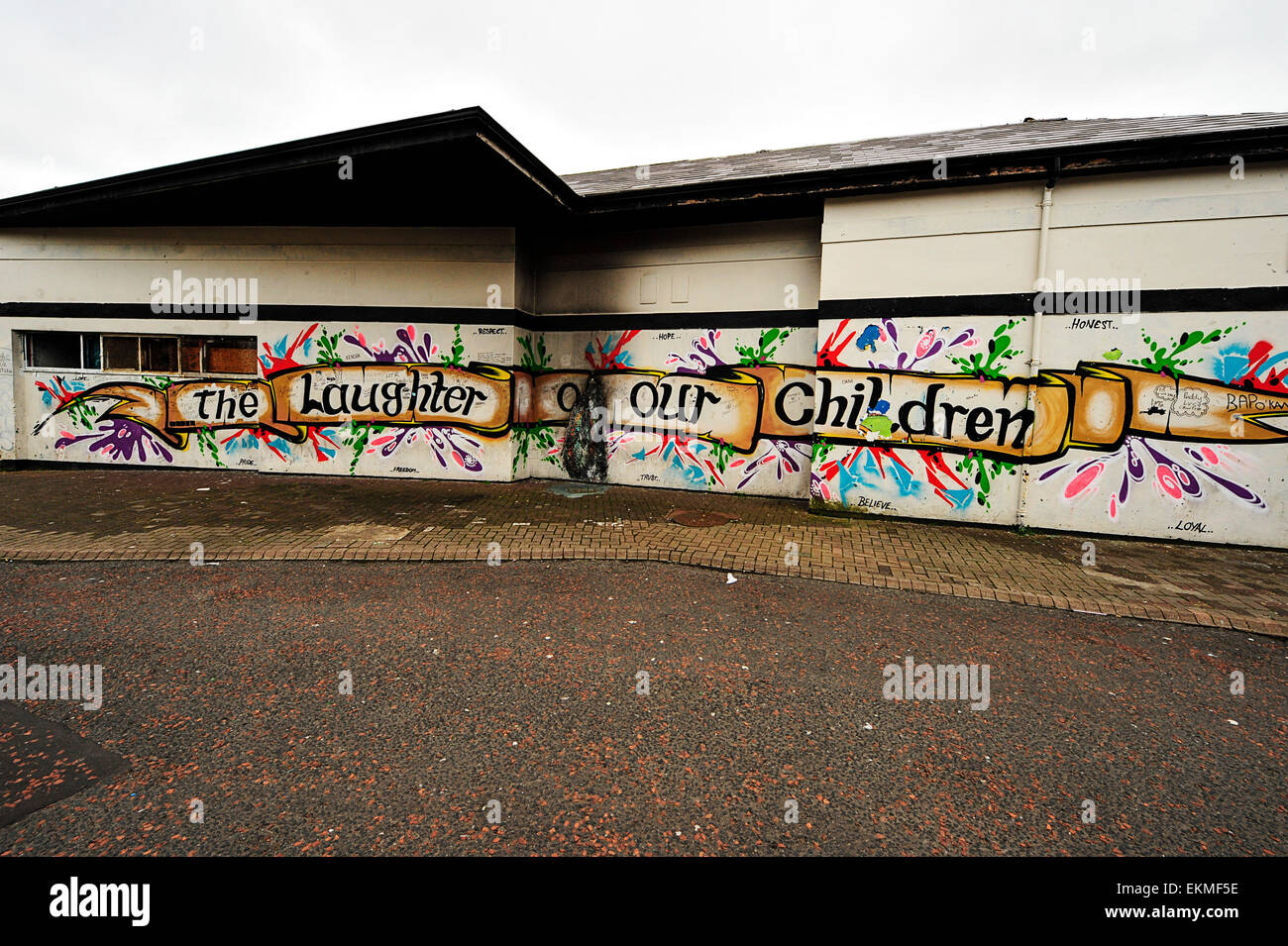 A political wall mural in the Bogside, Derry, Londonderry quoting IRA ...