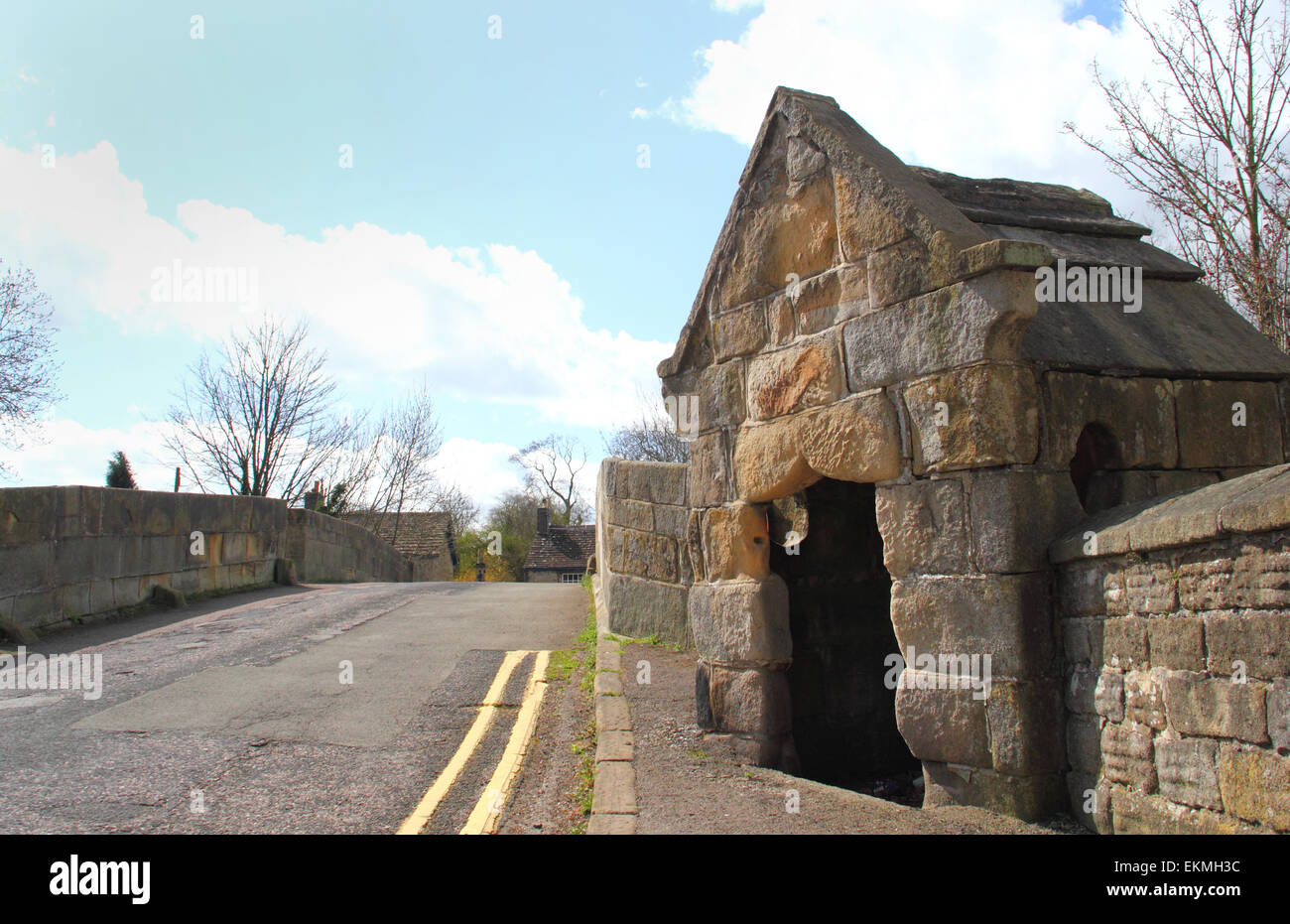 Medieval toll gate hi-res stock photography and images - Alamy