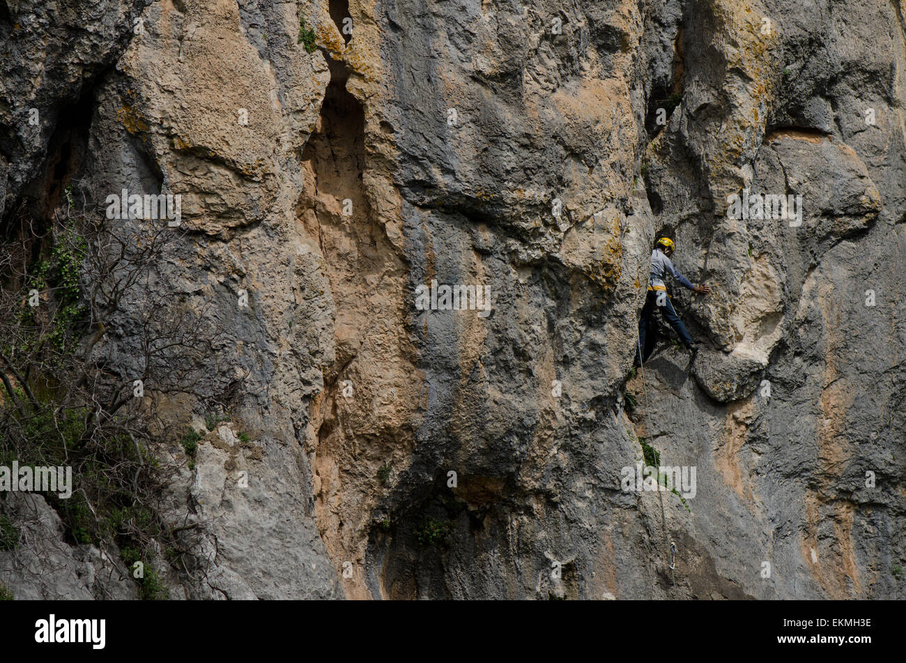 Rock crevice hi-res stock photography and images - Alamy