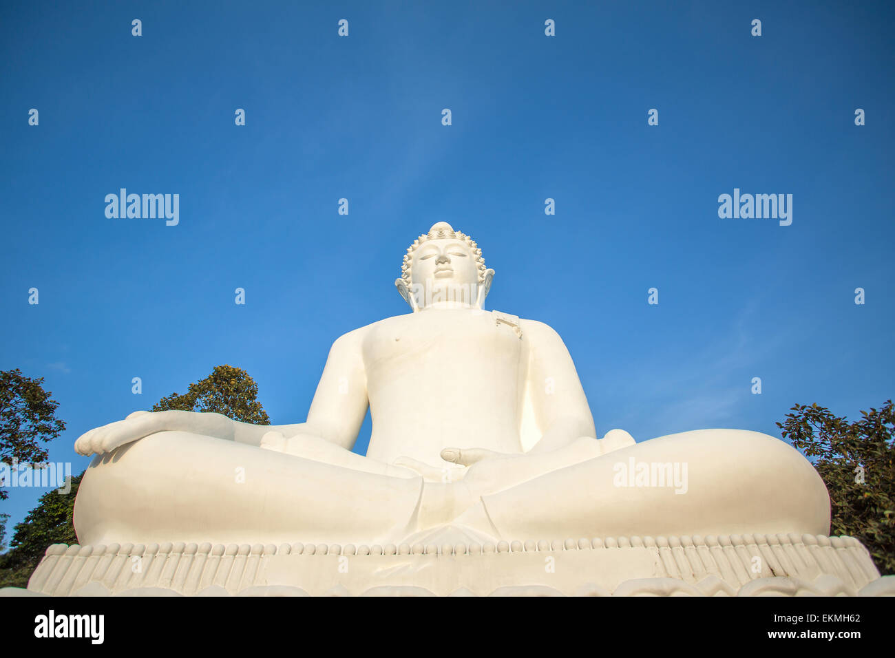White Buddha Statue High Resolution Stock Photography and Images - Alamy