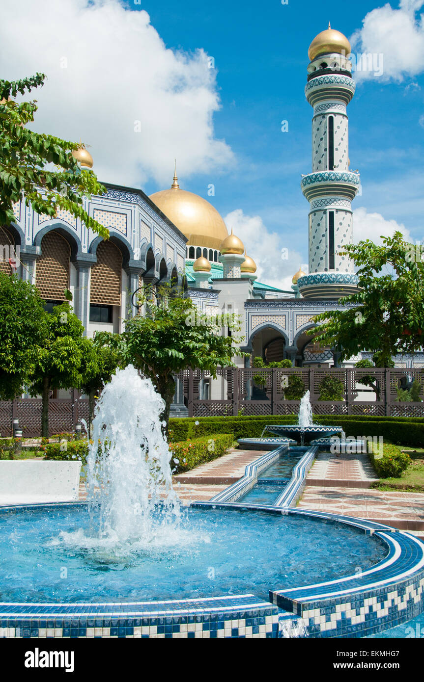 Jame'asr Hassanil Bolkiah Mosque, Bandar Seri Begawan, Brunei Stock ...