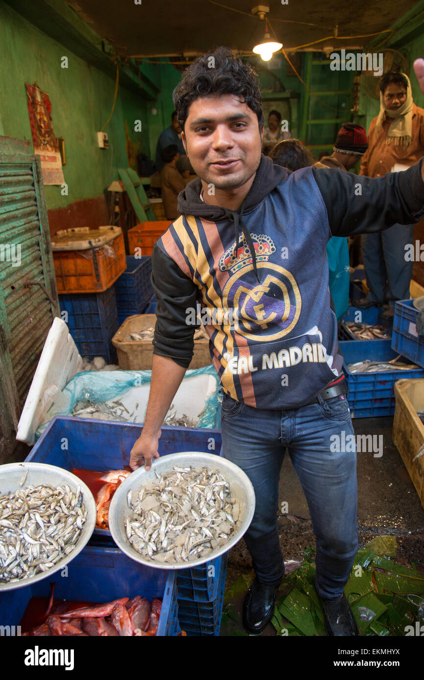 Kolkata fish market hi-res stock photography and images - Alamy