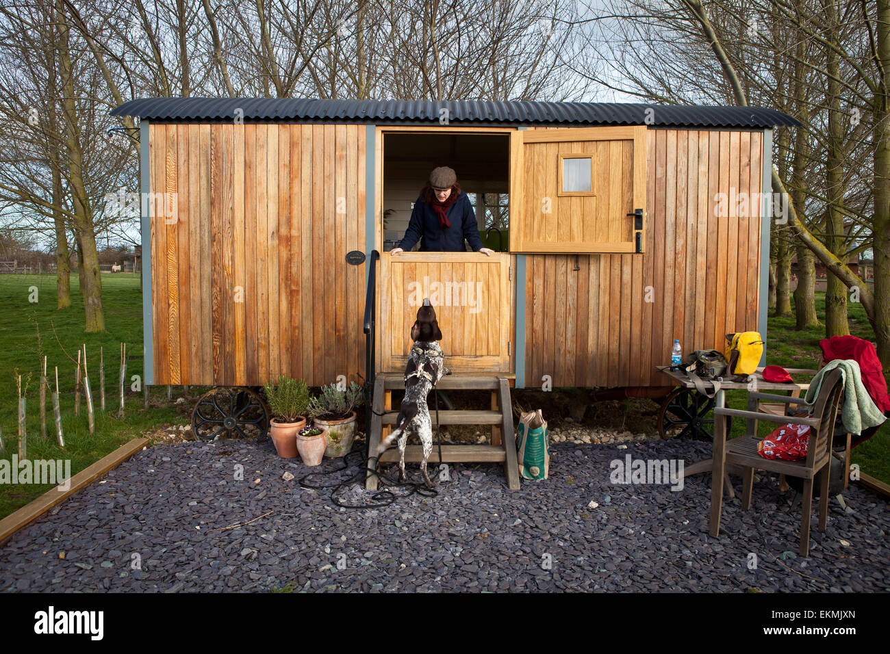 Shepherds hut hi-res stock photography and images - Alamy