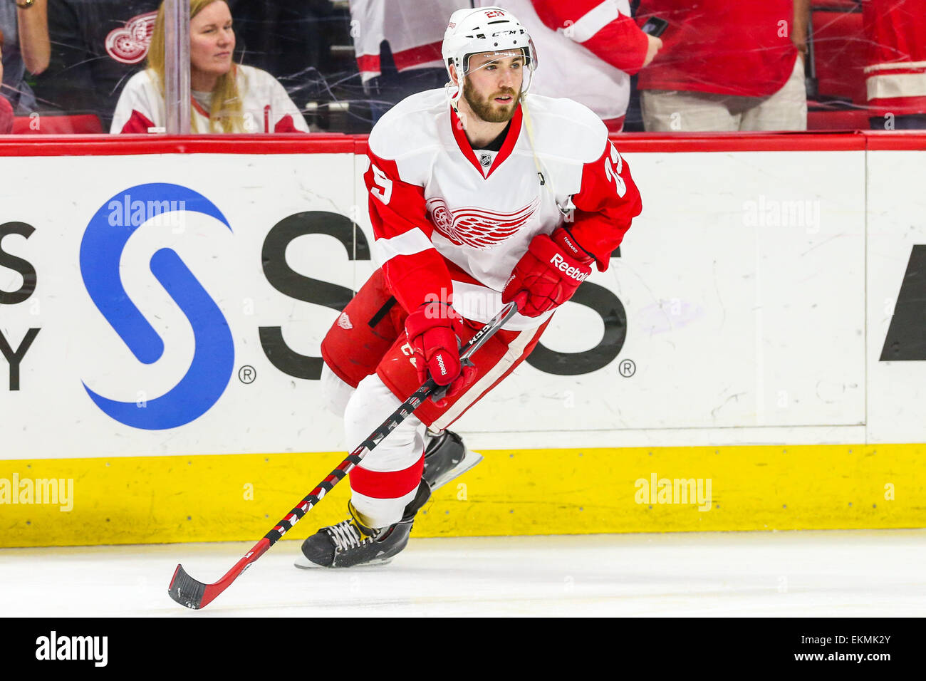 Raleigh, North Carolina, USA. 11th Apr, 2015. Detroit Red Wings center ...