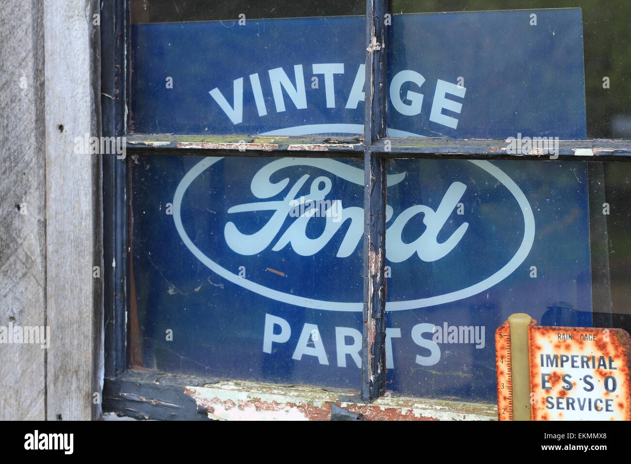 Vintage ford poster hi-res stock photography and images - Alamy