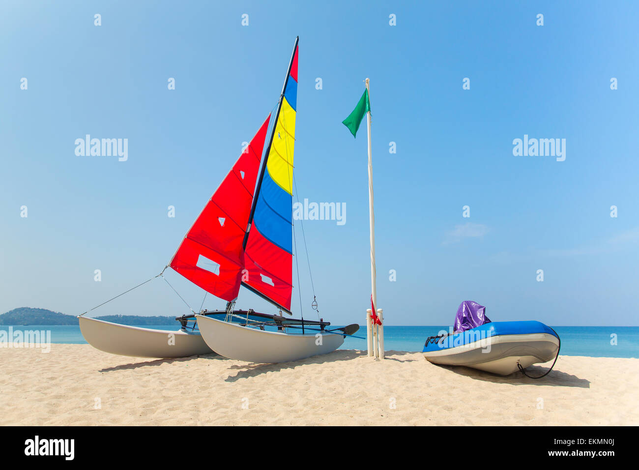 Catamaran wing yacht on the beach Stock Photo - Alamy