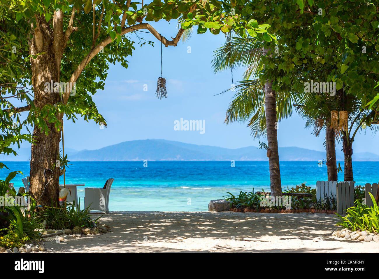 Beautiful tropical beach white sand hi-res stock photography and images ...