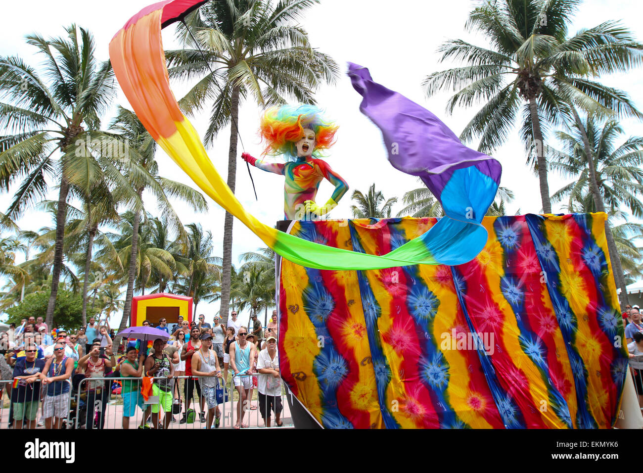 Drag queen on float hi-res stock photography and images - Alamy