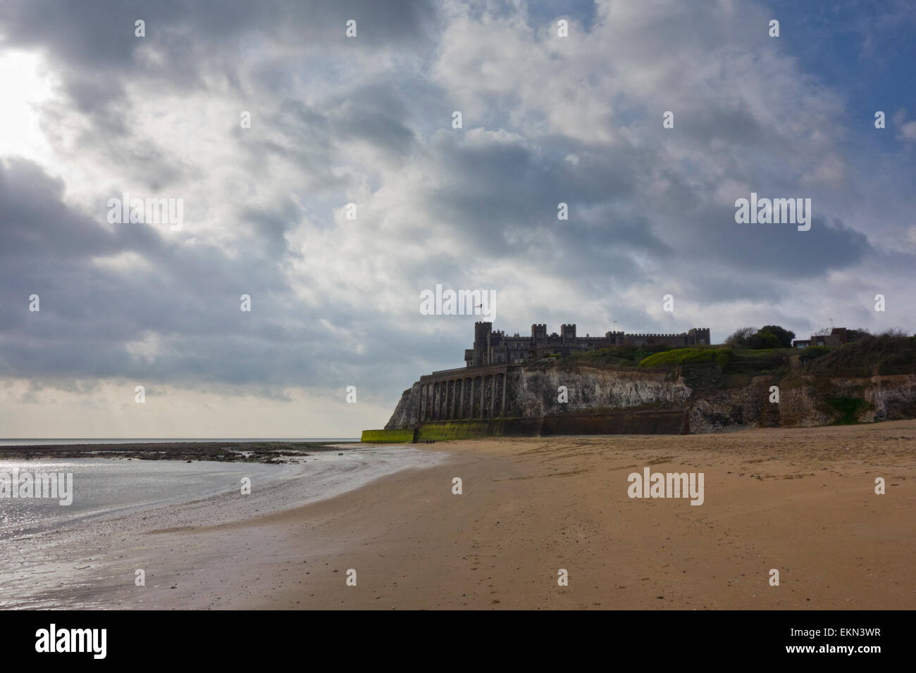 Kingsgate Bay Thanet Stock Photos & Kingsgate Bay Thanet Stock Images ...