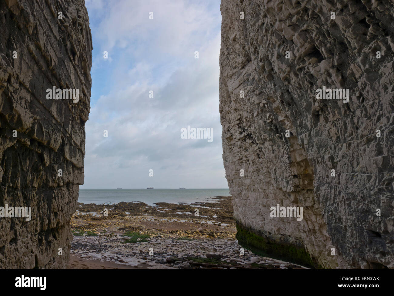 gap slope path in chalk white cliffs white ness head Stock Photo - Alamy
