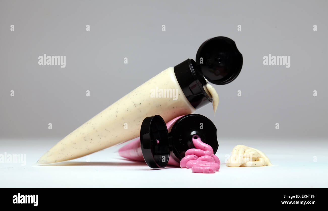 Scrub squeezed out from tube Stock Photo - Alamy