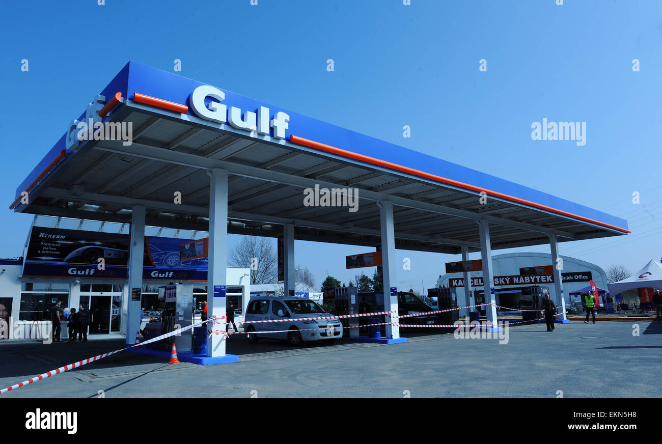 Gulf filling station Stock Photo - Alamy