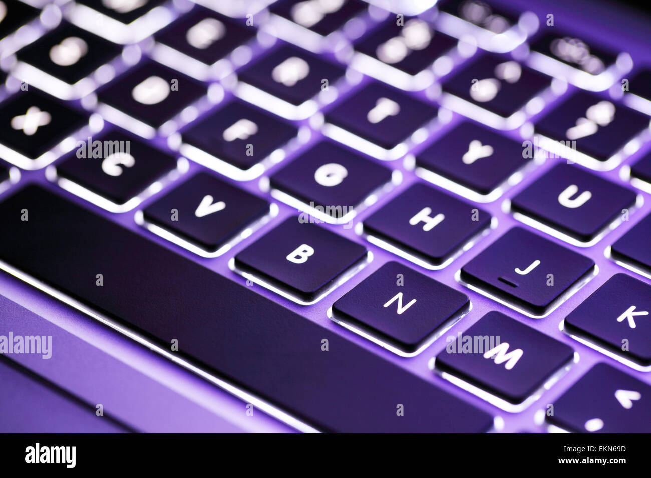 Illuminated computer keyboard Stock Photo - Alamy