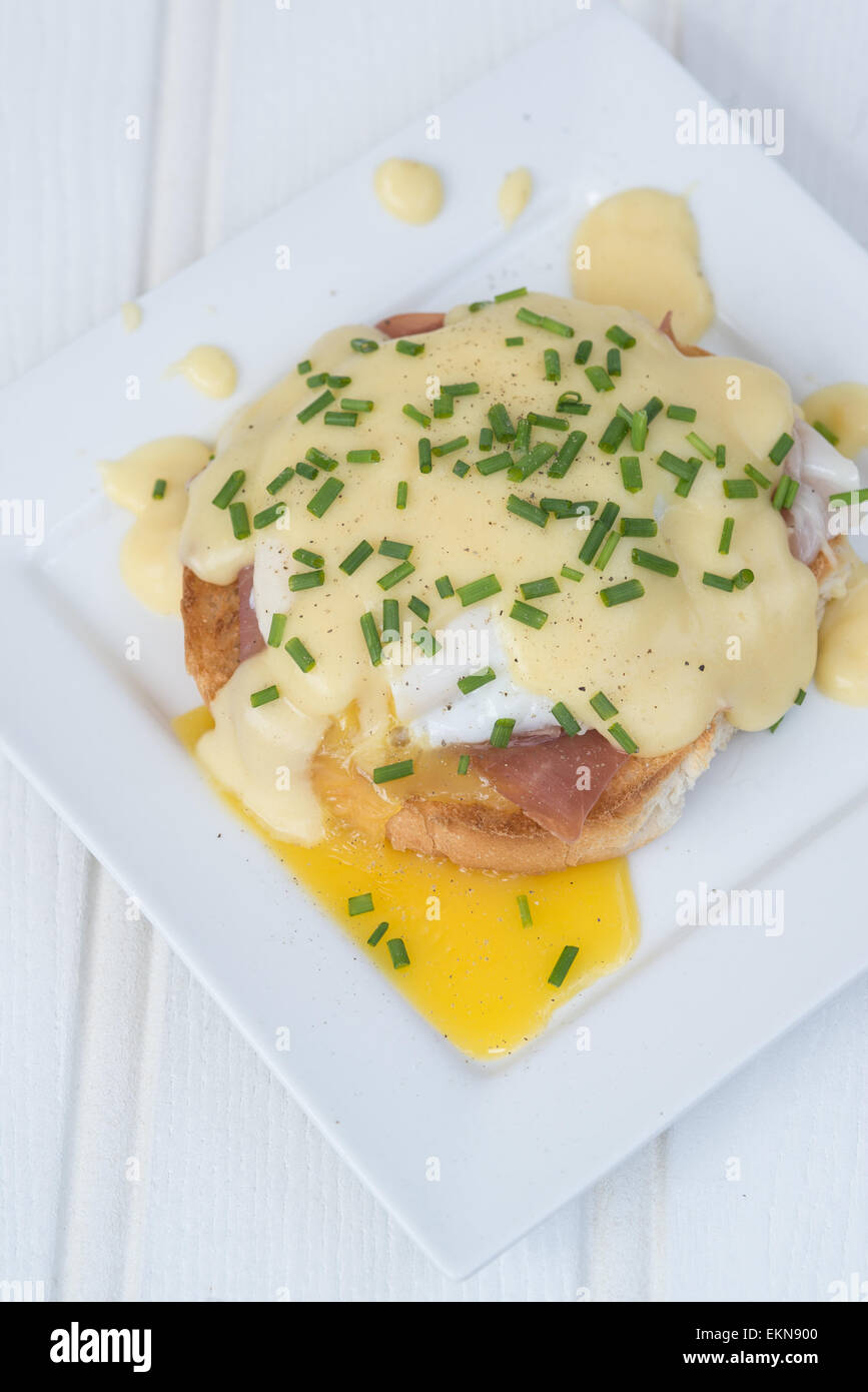 English breakfast with benedict eggs hi-res stock photography and ...