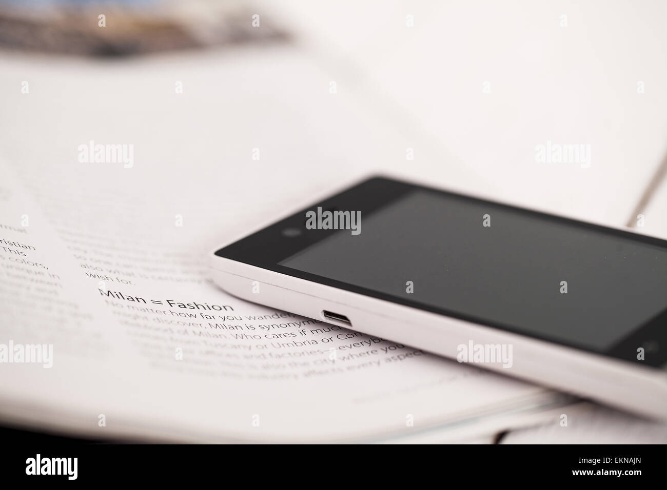 Glossy magazine cover hi-res stock photography and images - Alamy