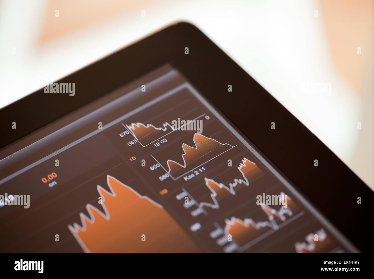 Stock market advice computer hi-res stock photography and images - Alamy