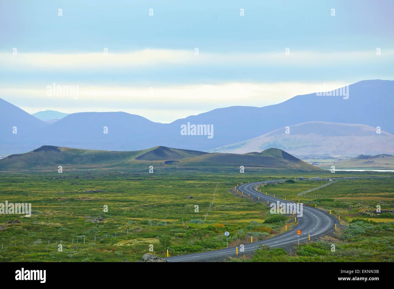 Rectilinear clouds hi-res stock photography and images - Alamy