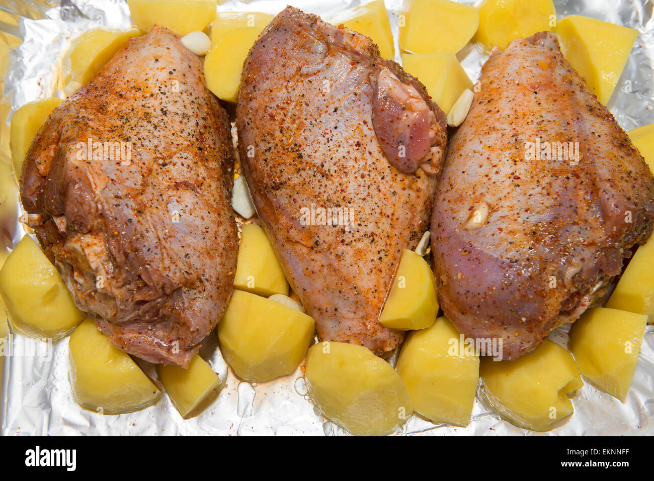 Raw turkey with stuffing hi-res stock photography and images - Alamy