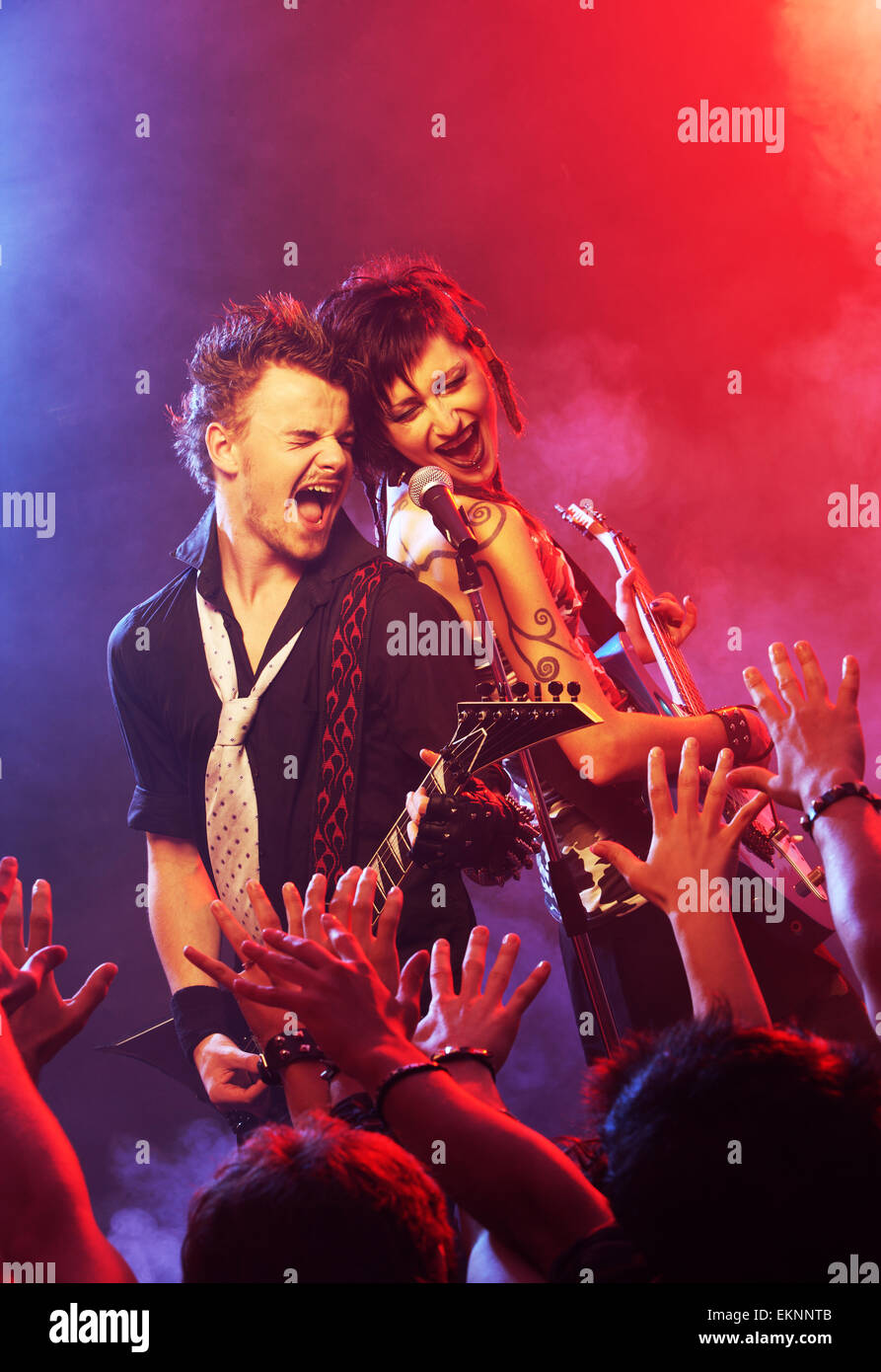 Heavy metal crowd concert hands hi-res stock photography and images - Alamy