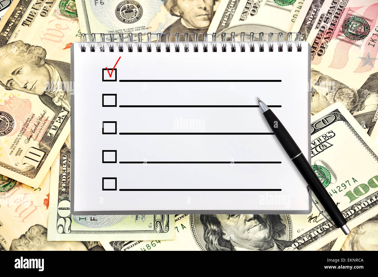 Notepad checklist green check hi-res stock photography and images - Alamy