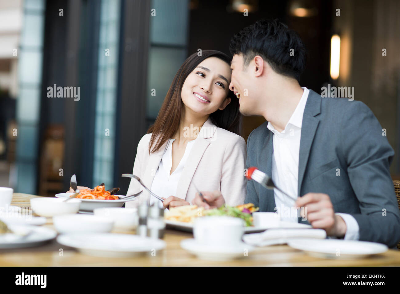 Couple dining hi-res stock photography and images - Alamy