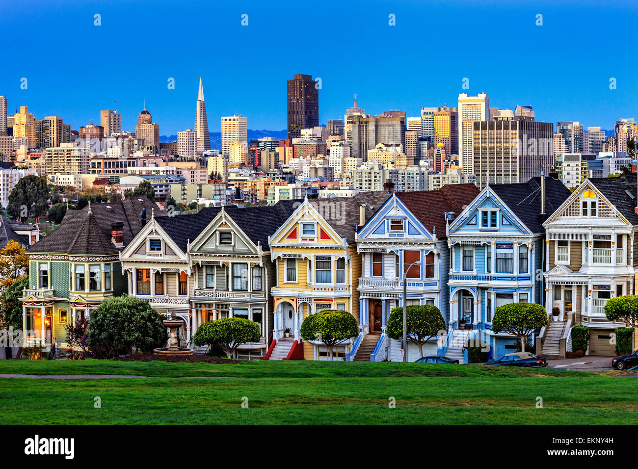 Square homes scenic view hi-res stock photography and images - Alamy