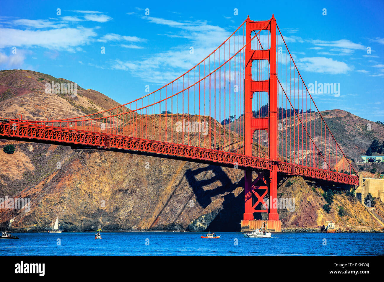 Boats under Golden Gate Bridge Stock Photo - Alamy