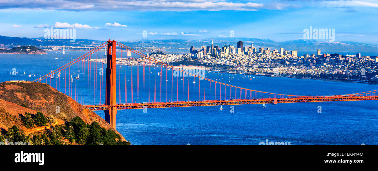 Panoramic view of famous Golden Gate Bridge Stock Photo - Alamy