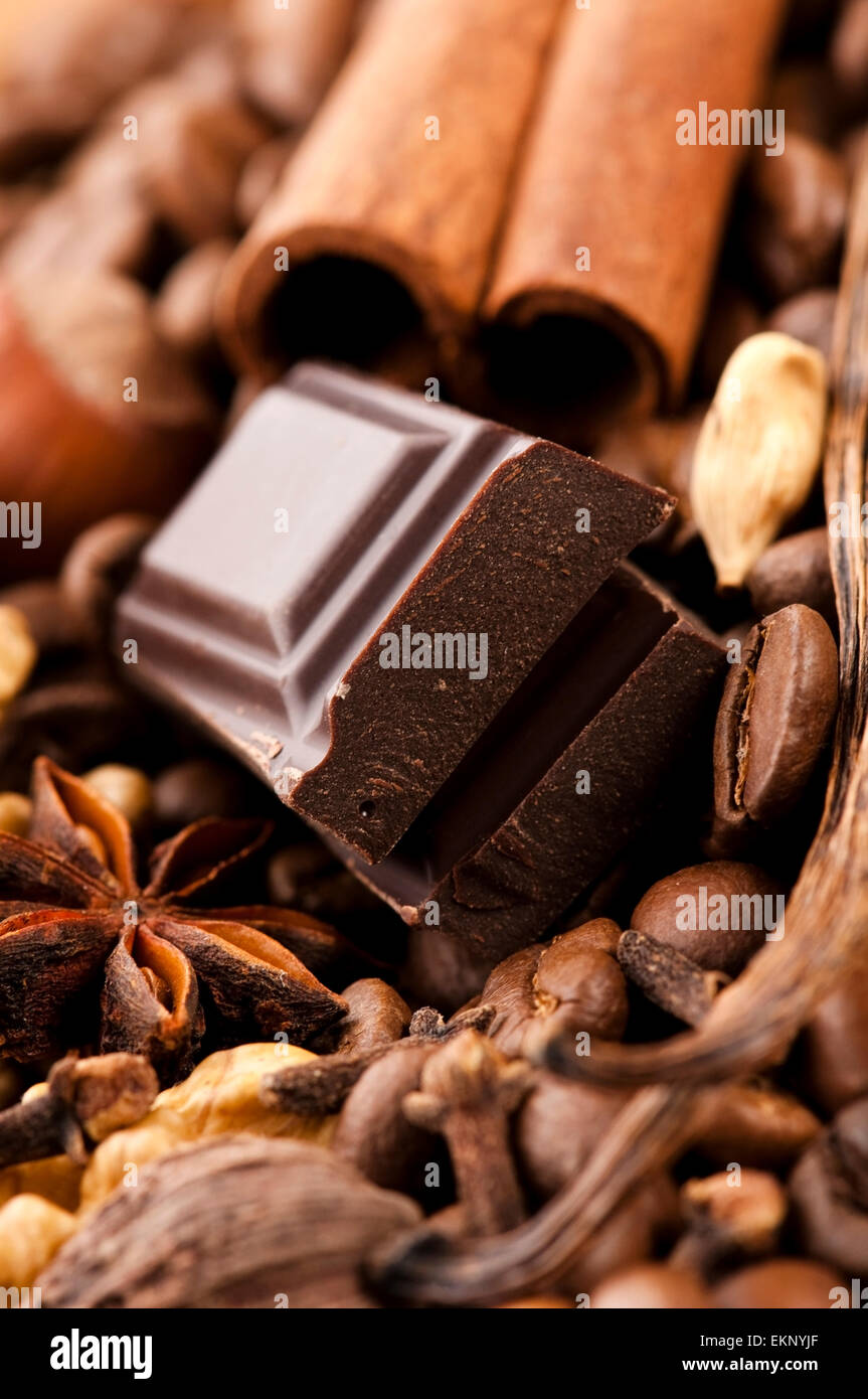Chopped chocolate cocoa on hi-res stock photography and images - Alamy