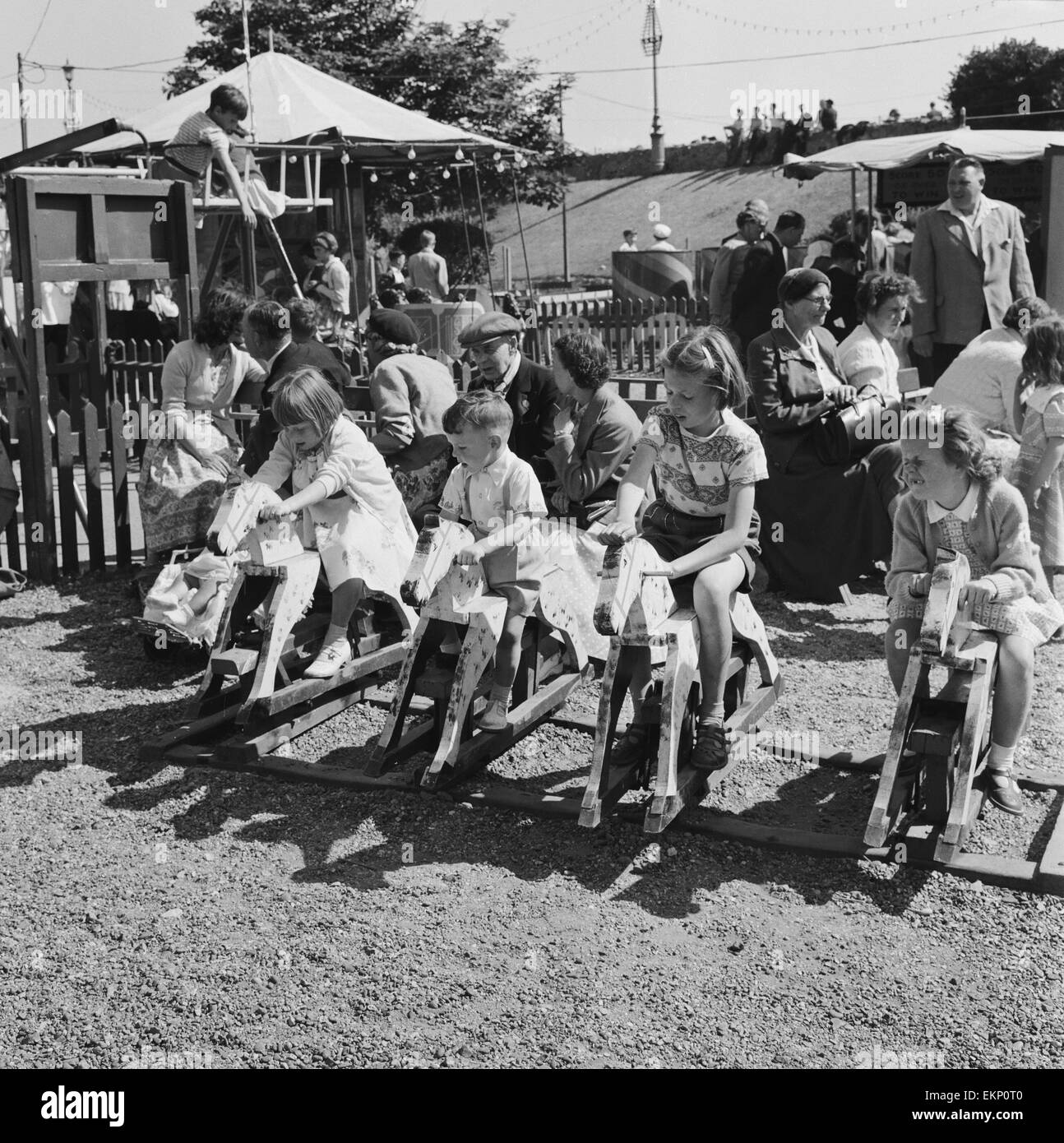1950s outdoor children playing hi-res stock photography and images - Alamy