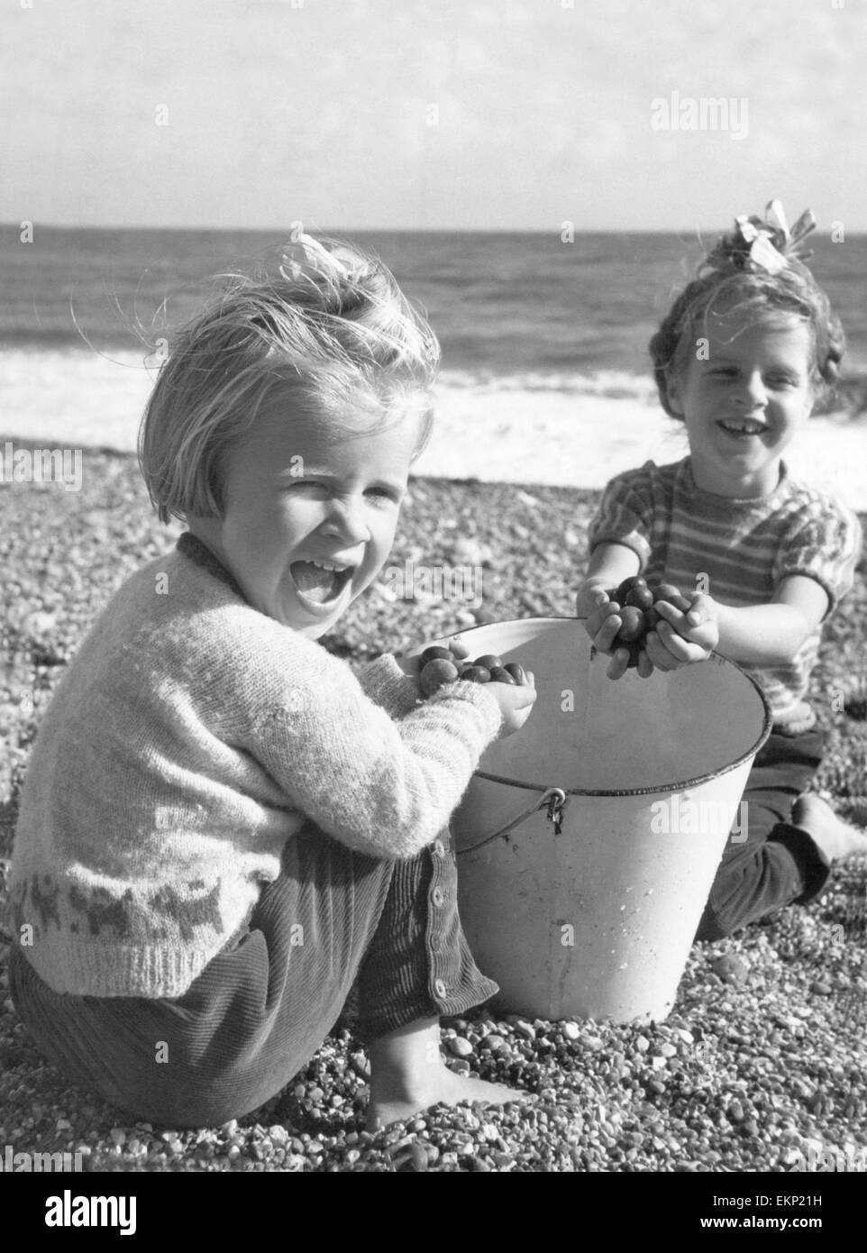 1950s girls power hi-res stock photography and images - Alamy