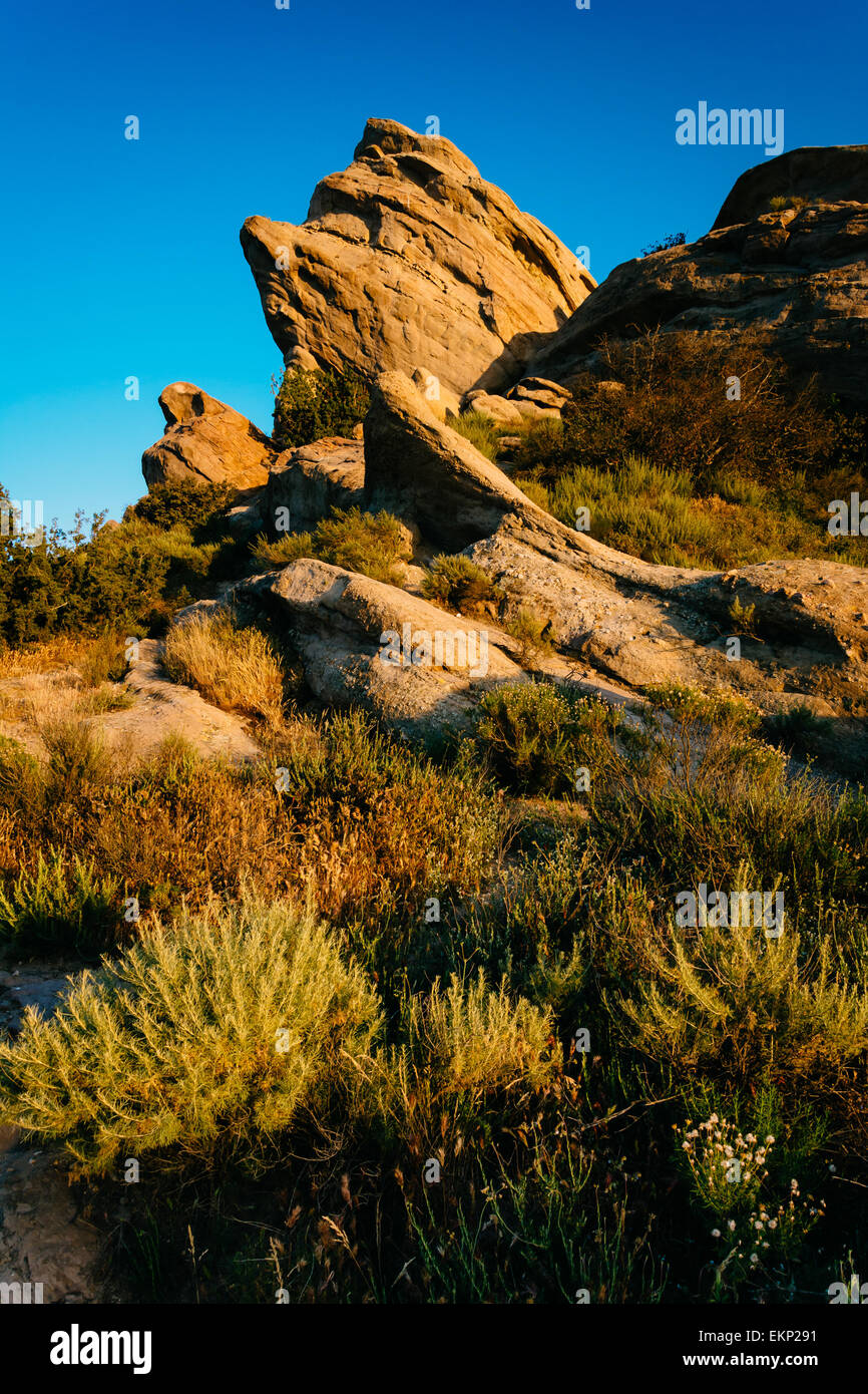 Evening light on rocks at Vasquez Rocks County Park, in Agua Dulce ...