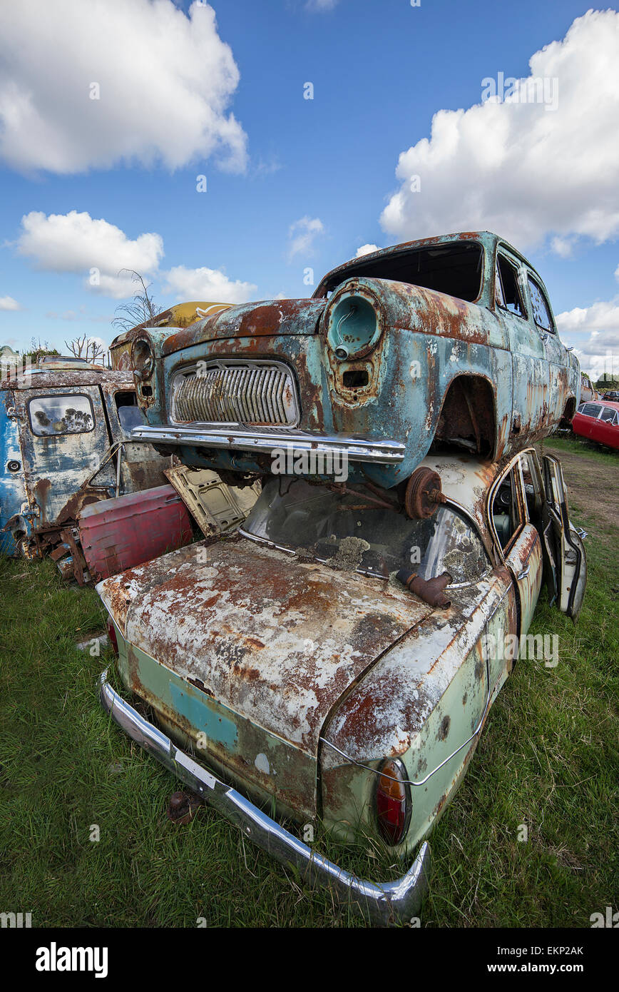 Scrap automotive hi-res stock photography and images - Alamy