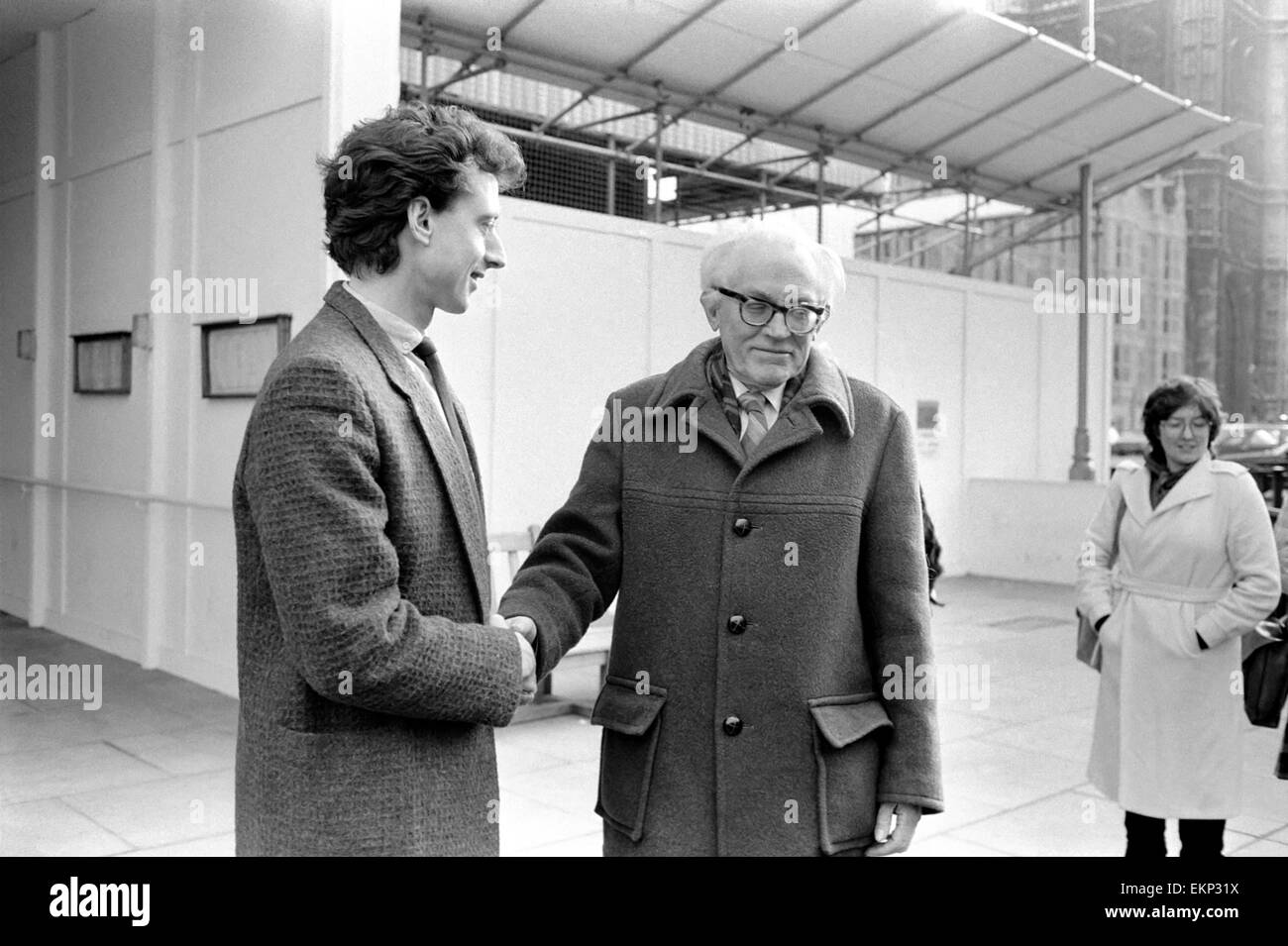 Michael foot 1983 Black and White Stock Photos & Images - Alamy