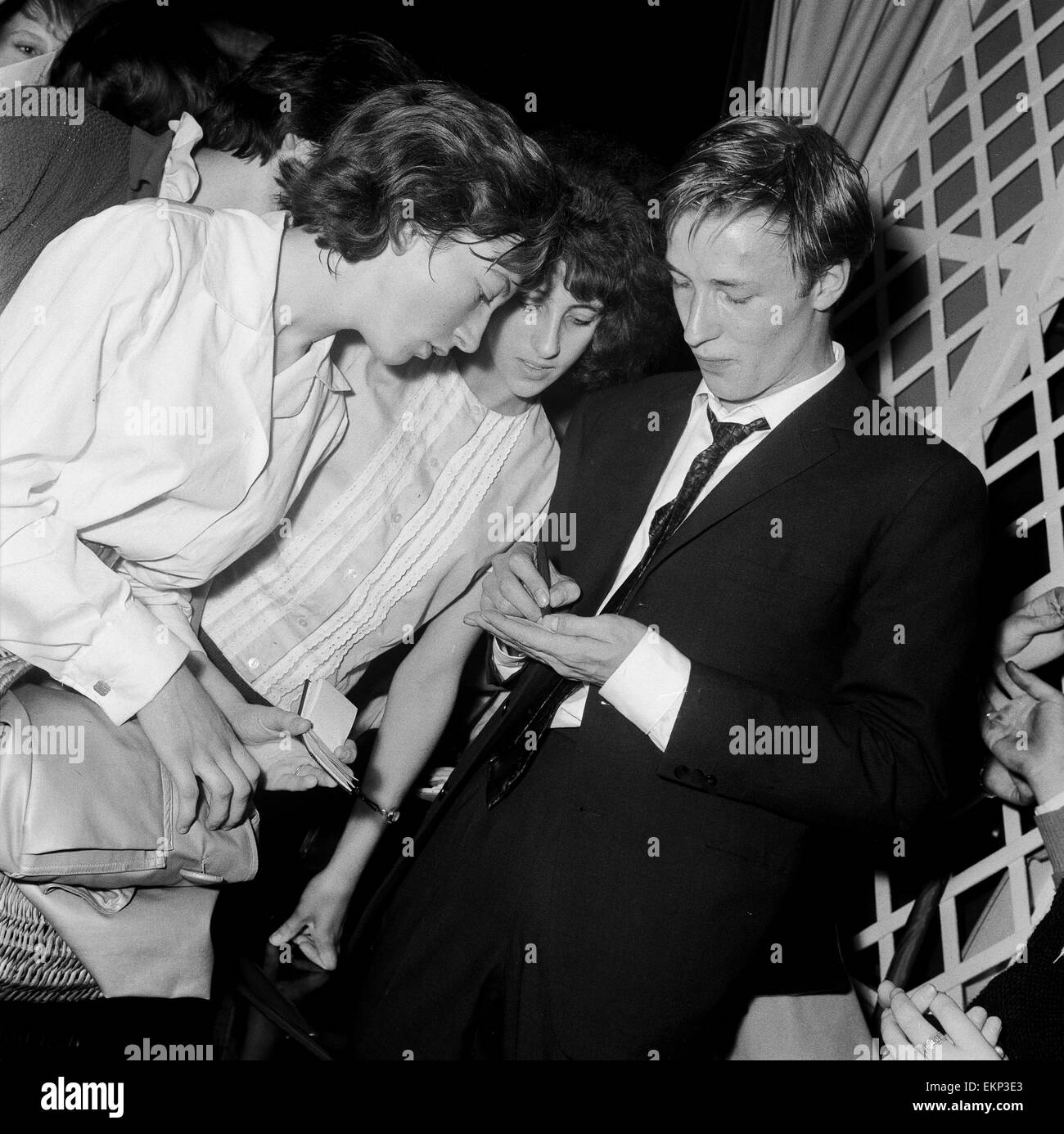 Signing autographs singer hi-res stock photography and images - Alamy