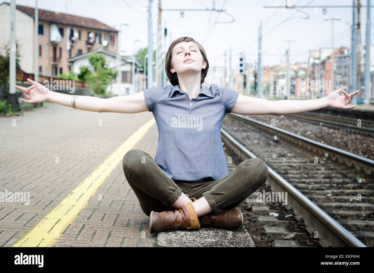 Woman tripping up hi-res stock photography and images - Alamy