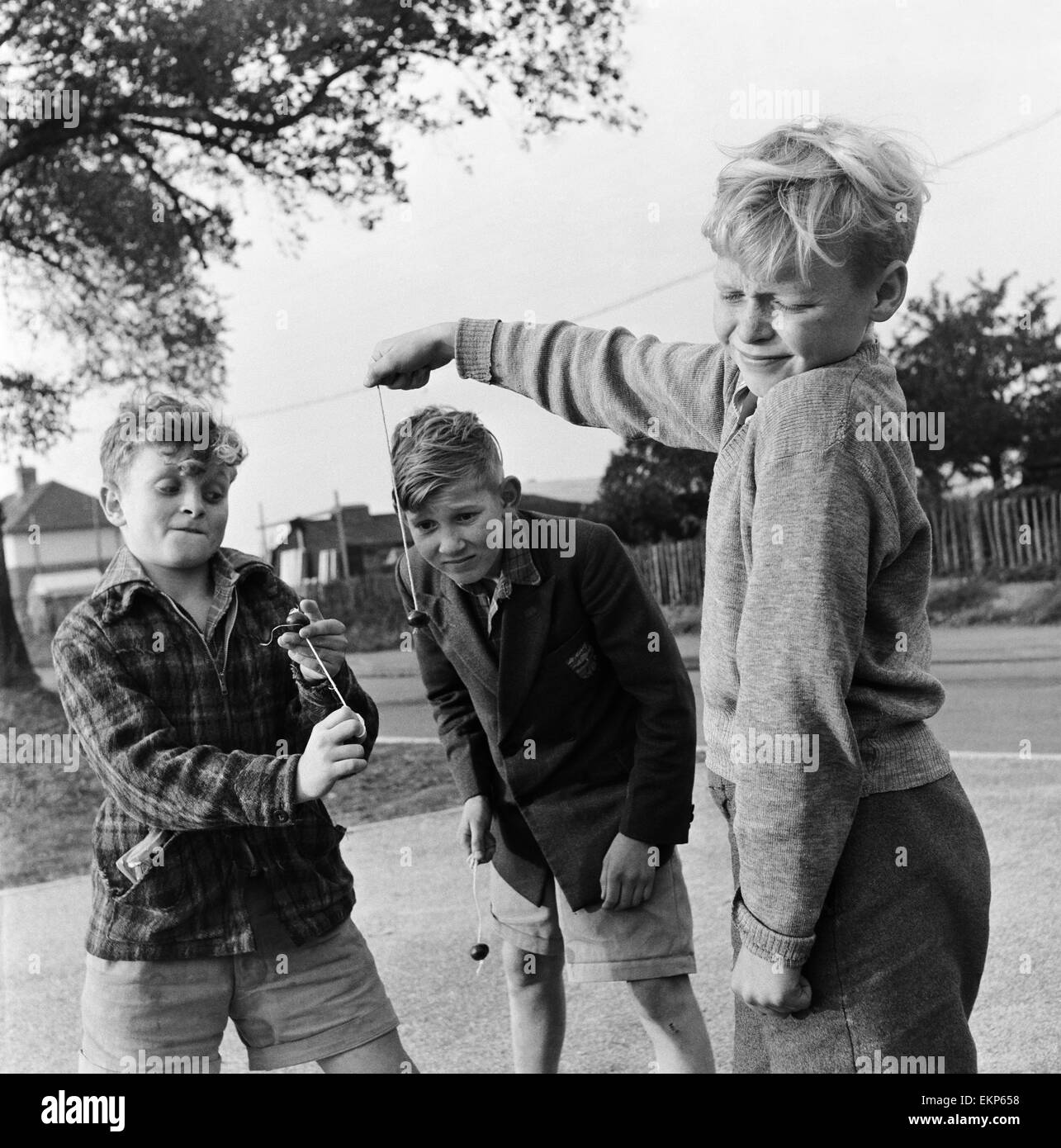 Children Playing Outside 1950s Stock Photos & Children Playing Outside ...