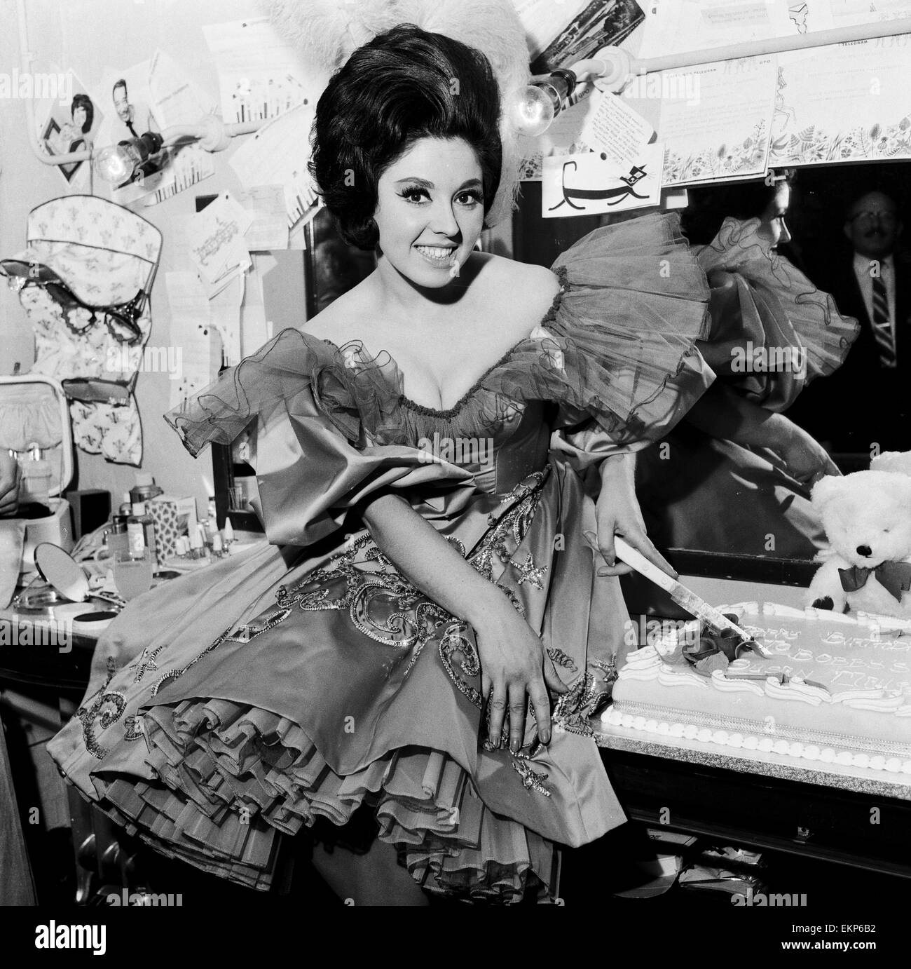 Actress and singer Susan Maughan, celebrates her 21st birthday in her ...