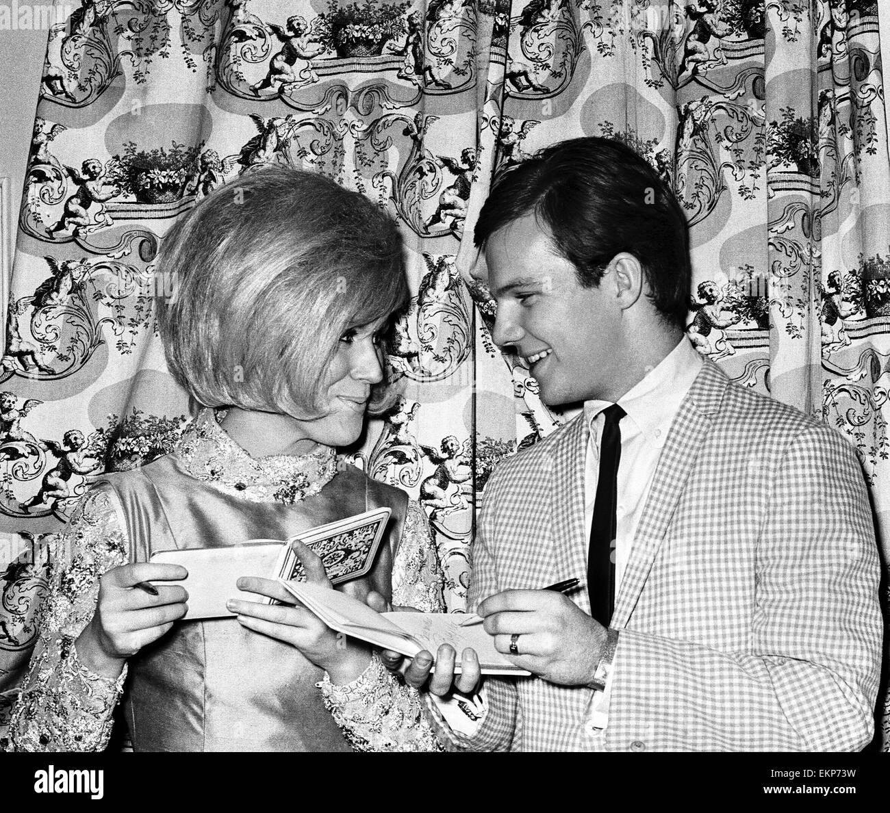 Exchange photographs Black and White Stock Photos & Images - Alamy