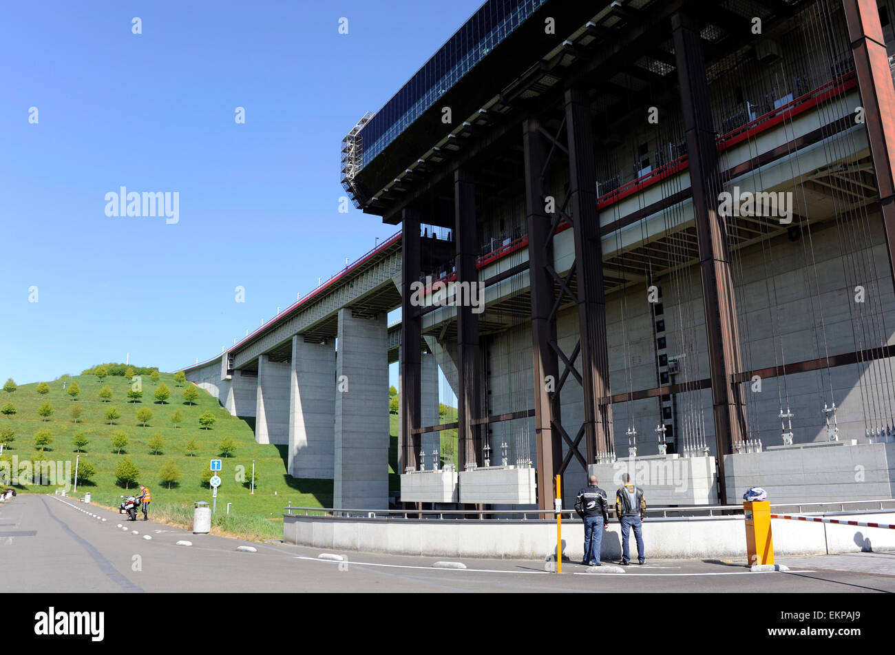 Strepy thieu boat lift hi-res stock photography and images - Alamy