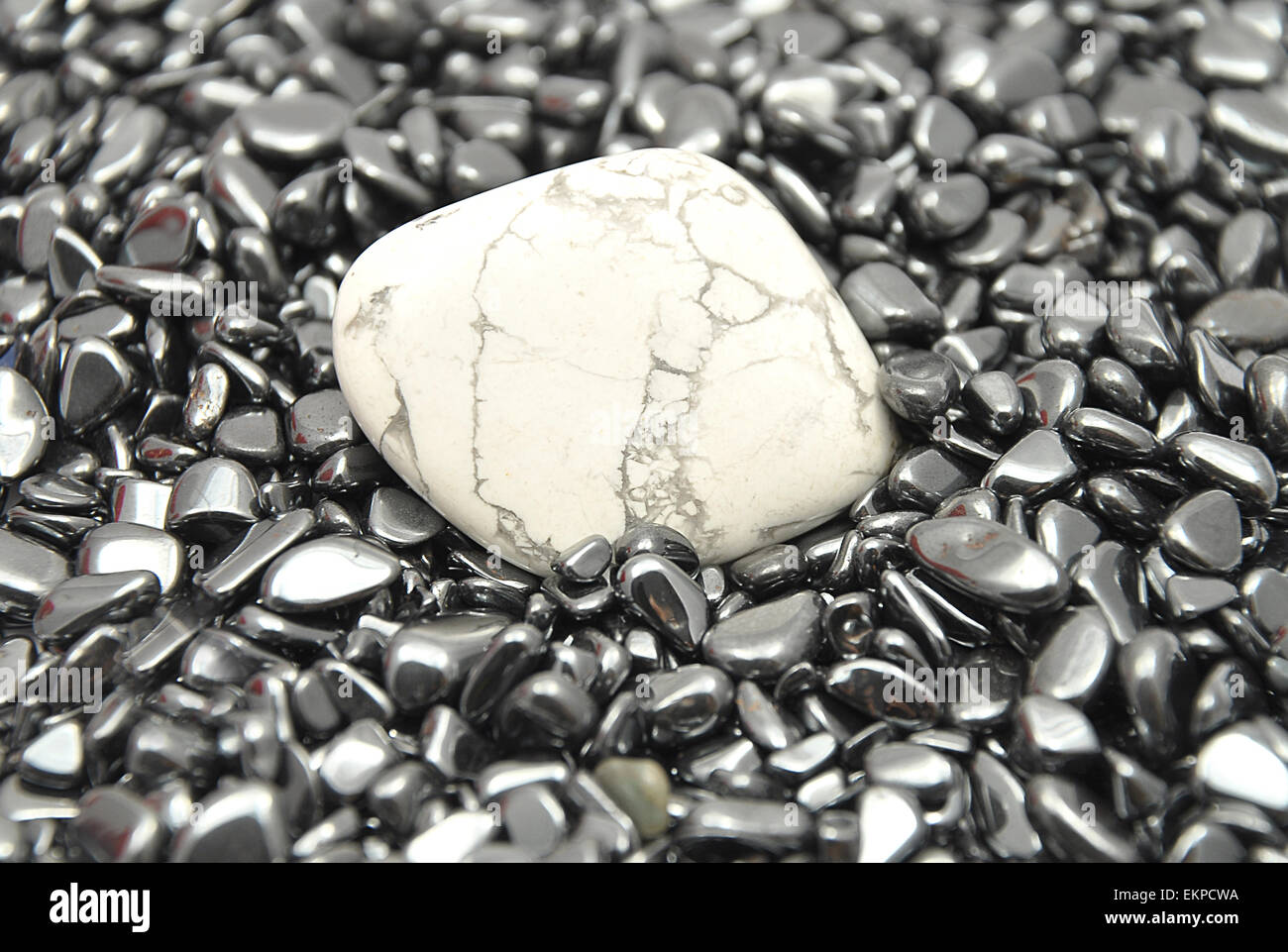 White howlite hi-res stock photography and images - Alamy