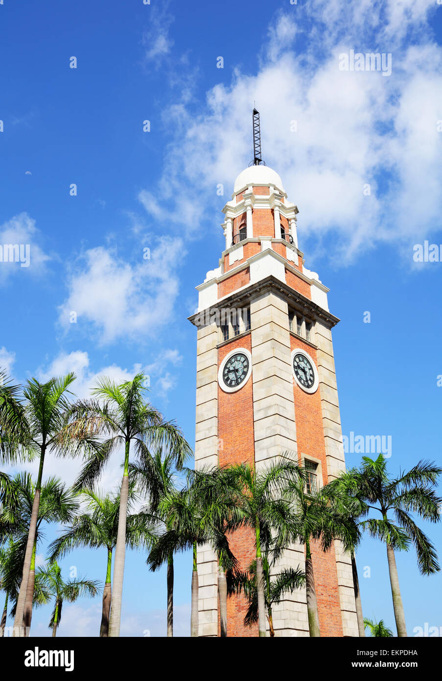 Circle tower hong kong hi-res stock photography and images - Alamy