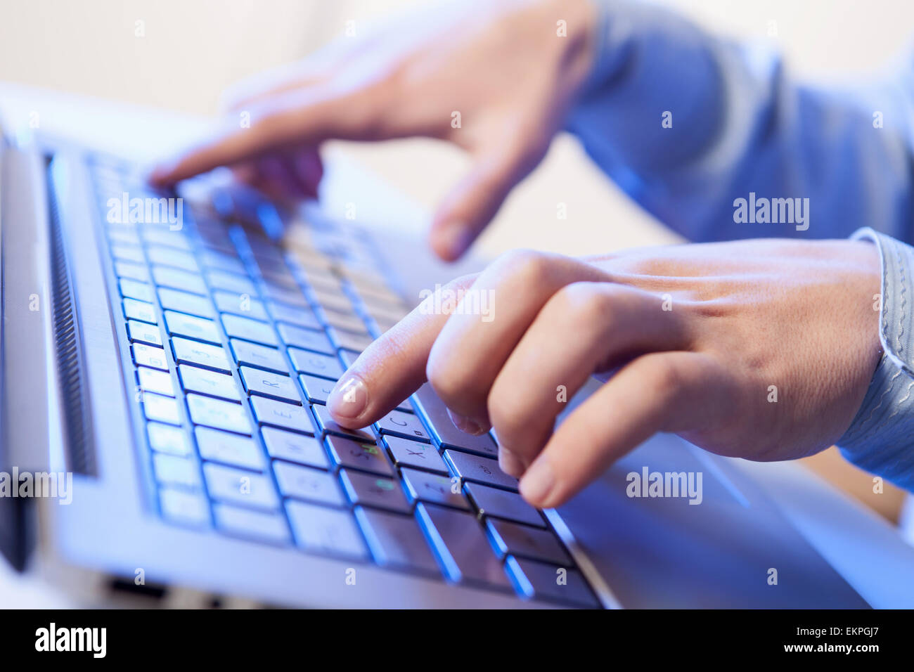 Click! Hands of a man on keyboard Stock Photo - Alamy